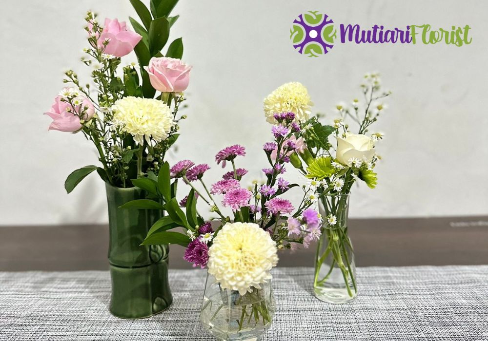 Rangkaian Meja Bunga Minimalis